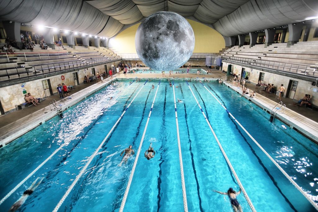 Cinque piscine d'autore a Milano