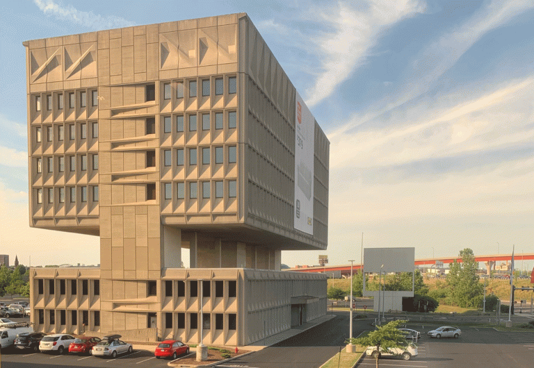 Il Pirelli Tire Building progettato da Marcel Breuer diventerà un hotel