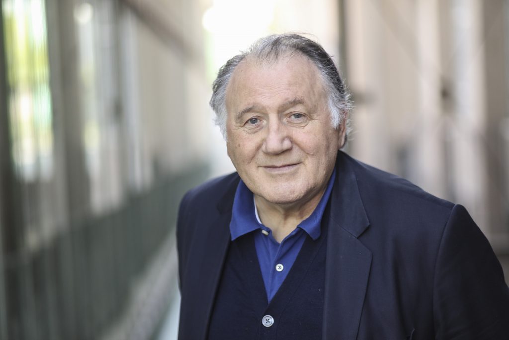 Il museo del futuro è ibrido. Intervista a Peter Weibel