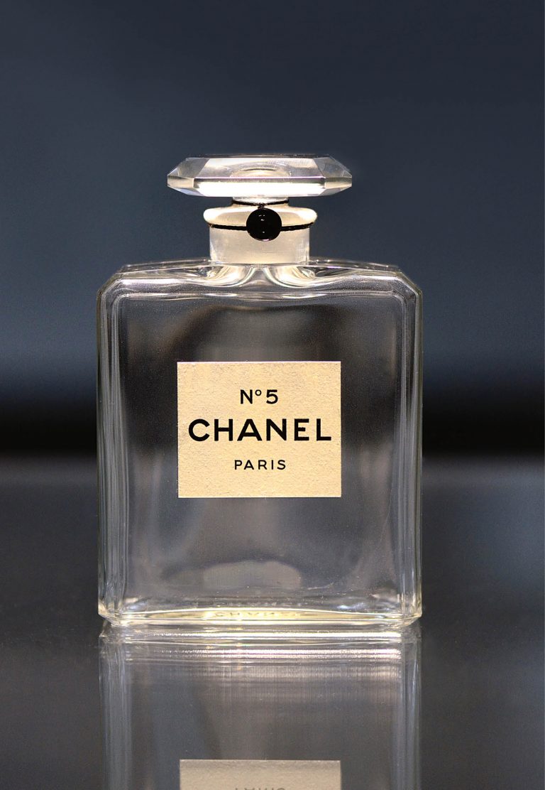 Il profumo del secolo: Chanel N° 5 compie cento anni