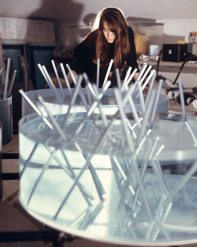 L'unicità di Laura Grisi al Muzeum Susch exibart.com