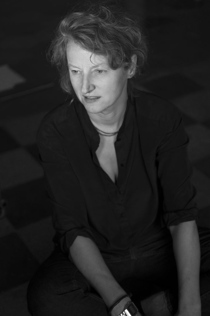 'Lady and Gentlemen': Elisabetta Benassi alla Fondazione Adolfo Pini ...