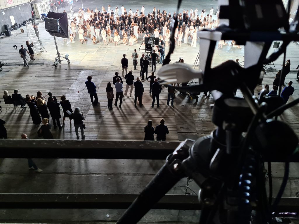 La cinecittà delle donne: Vanessa Beecroft allo Studio 5