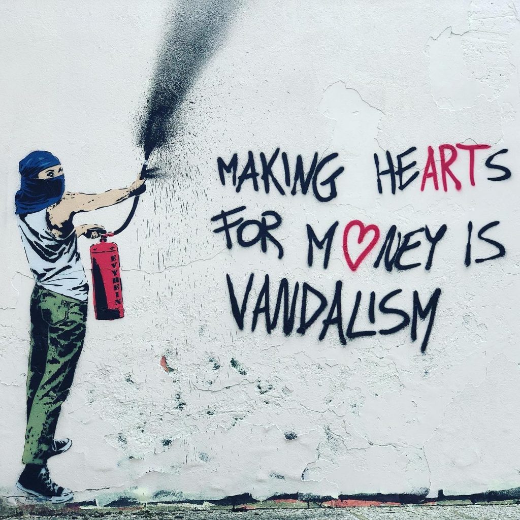 Il caso In Bonafede, quando la street art provoca: la parola a Evyrein