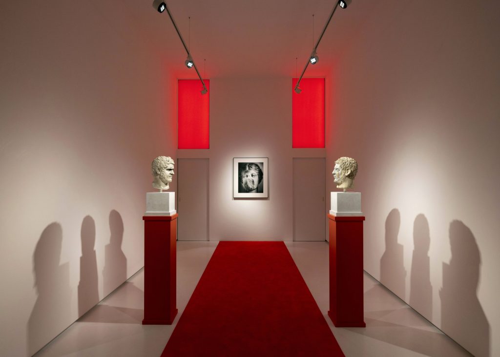 Immagine e scultura in dialogo: Mimmo Jodice e Francesco Vezzoli a Capri