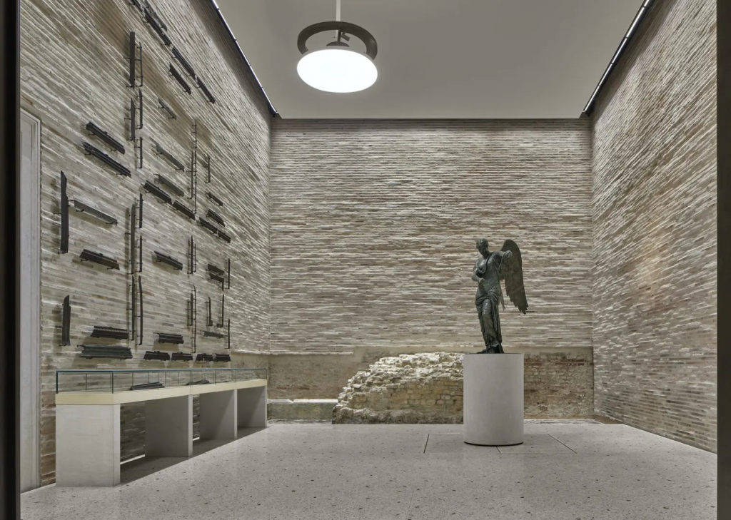 Al Capitolium di Brescia, il Pugilatore e la Vittoria in mostra insieme