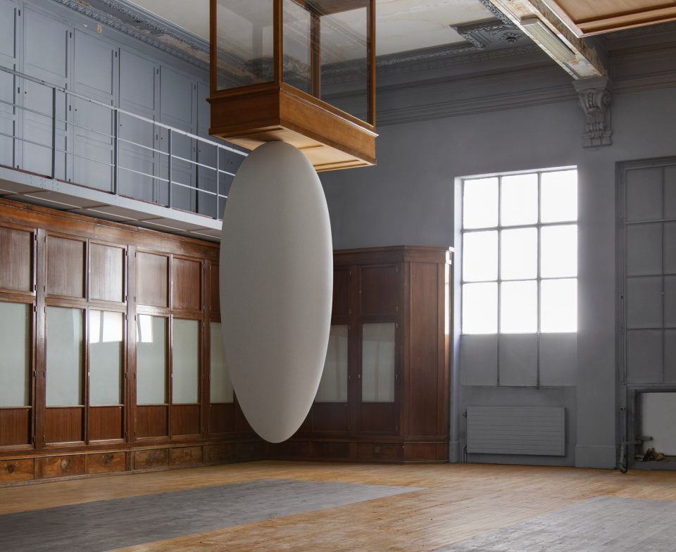 Tarik Kiswanson vince il prestigioso Prix Marcel Duchamp 2023