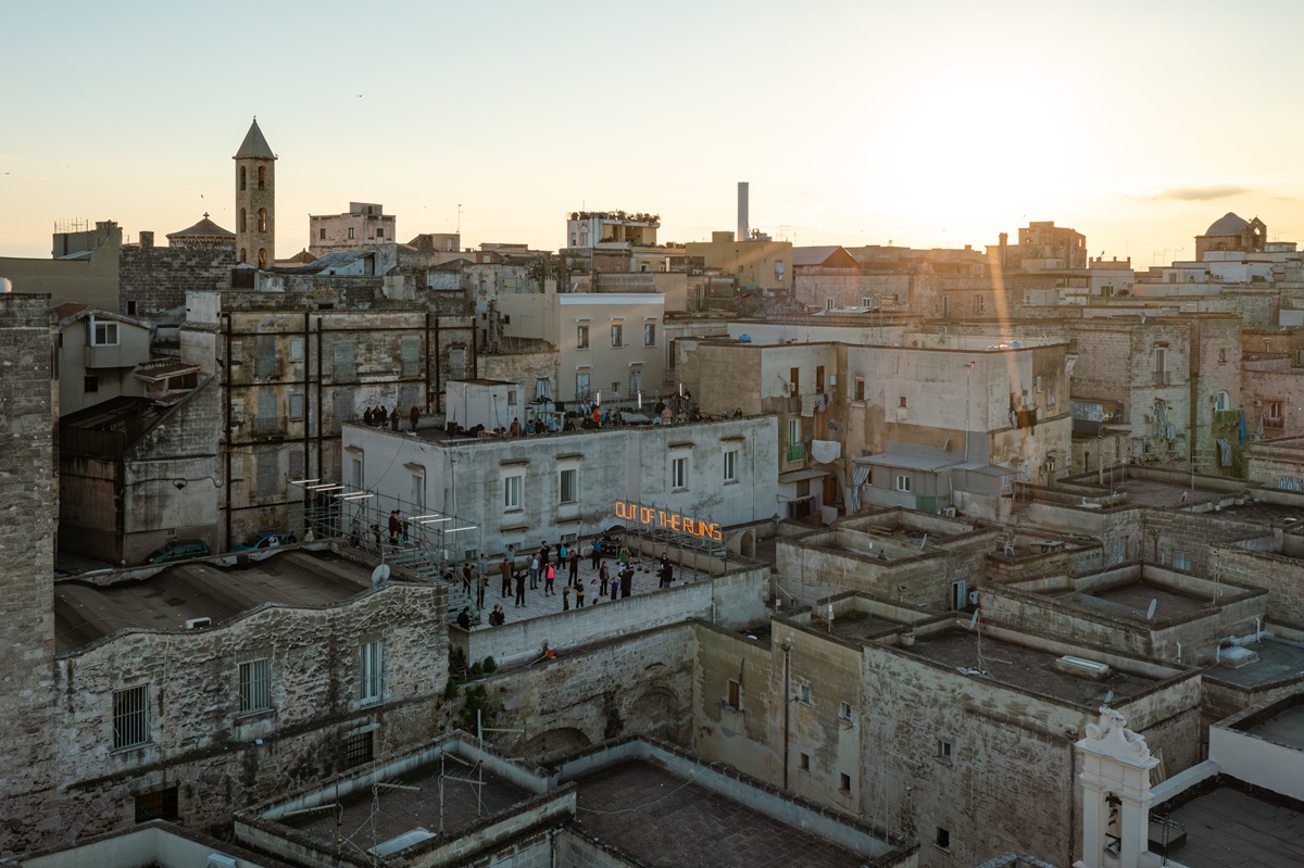 Sui tetti della Biennale di Architettura di Venezia: il collettivo Post ...