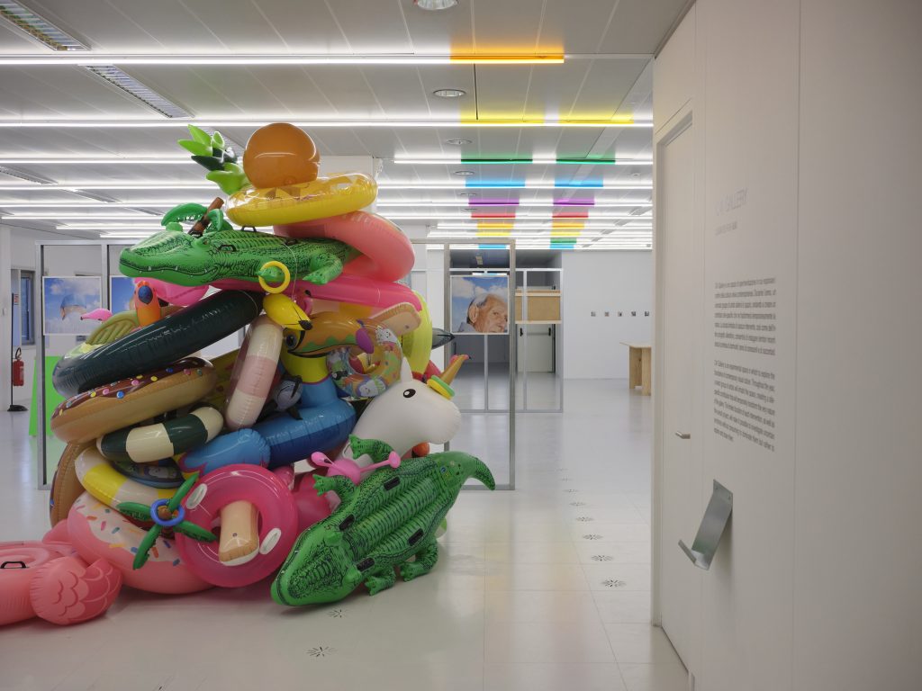 Banalità e noia visiva come soggetti fotografici: la mostra di Piero ...