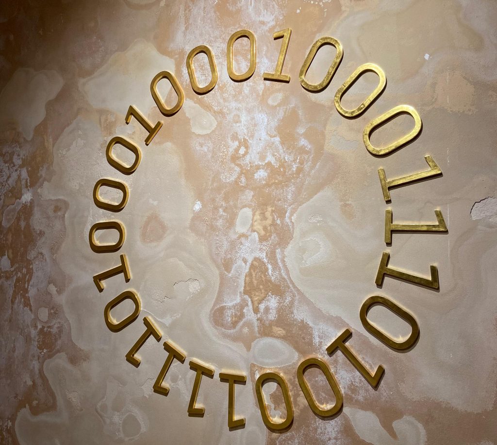 Riflessioni sul tempo, nell’era del virtuale: la mostra di Saverio Todaro