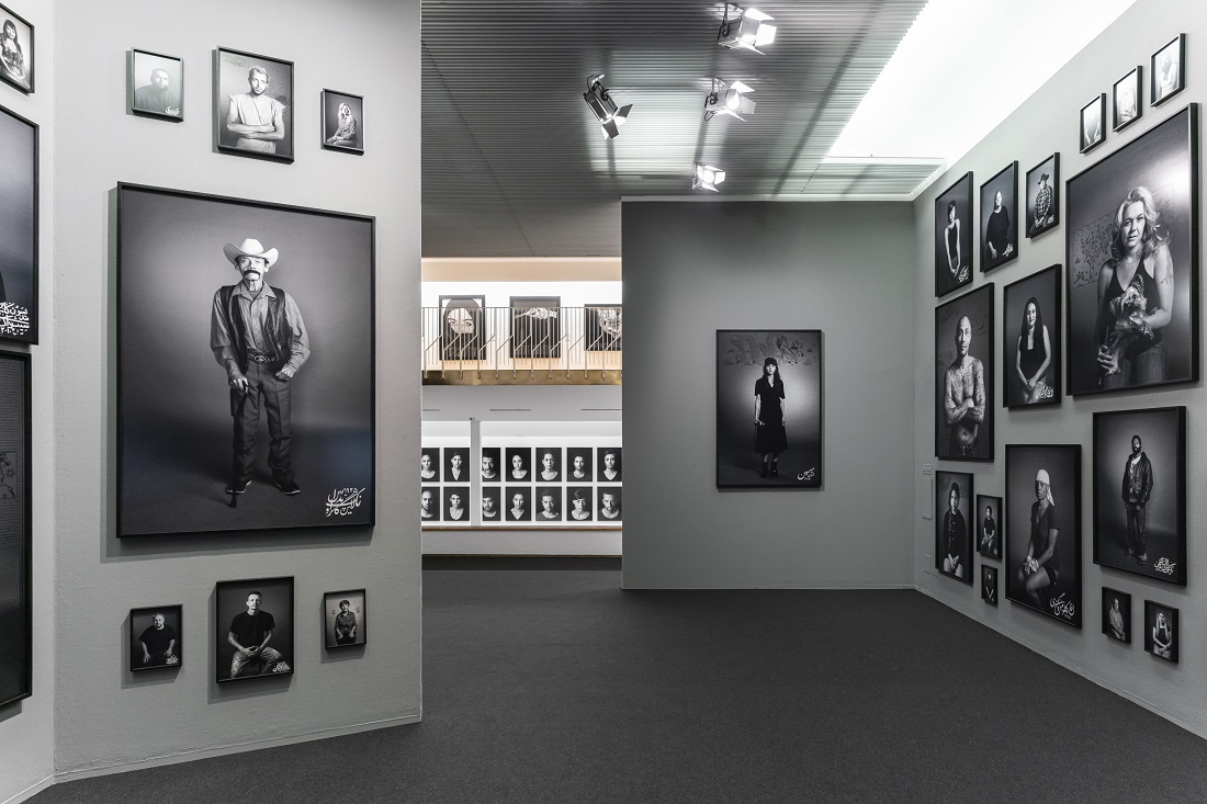 Shirin Neshat: la storia dell'artista e dissidente politica al PAC di ...