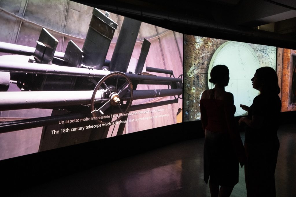Rohini Devasher trasforma in arte i misteri dell’universo