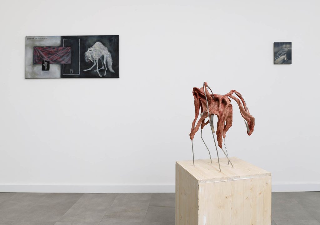 Sette artisti sulla fragilità dell'identità: la mostra da Monti8 a Roma